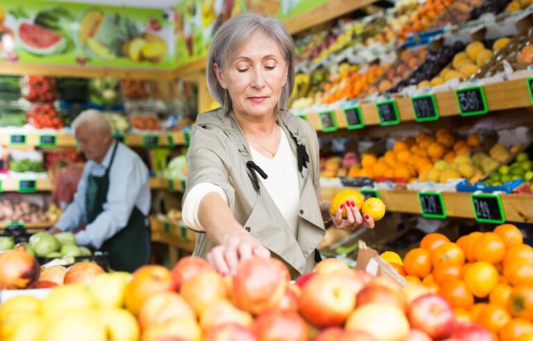 6 Bad Grocery Shopping Habits You Need to Stop NOW! - Frugal Americans